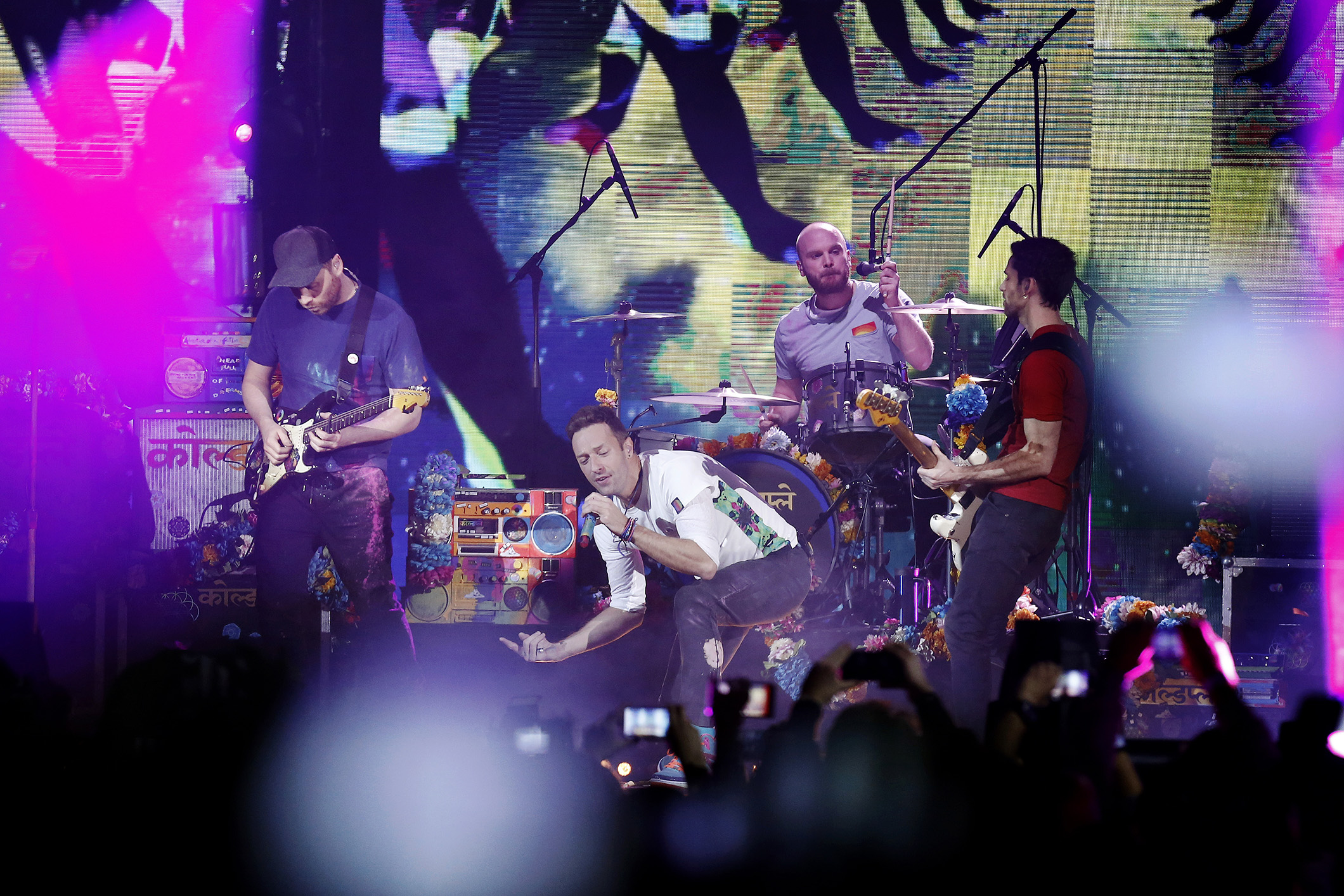 Fakta | 'Lagu Lama Kaset Baru' Dalih Coldplay Cuma Konser Sehari